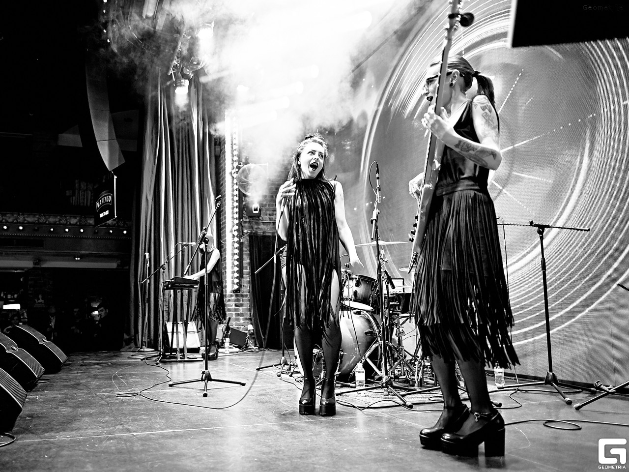 After Midnight Show - Ultramarine girls band - Caribbean